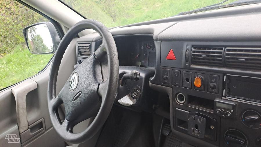 White Volkswagen Transporter 2000 in Vilnius, with an engine capacity of 2.50 L and mileage of 369 thousand km for 2500 €, photo 8 on AUTOMOTO.COM.LV