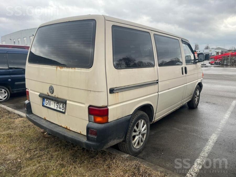 Balts Volkswagen Transporter 2000 Rīga, ar dzinēja tilpumu 2.50 L un nobraukumu 580 tūkst. km par 1400 €, foto 4 vietnē AUTOMOTO.COM.LV