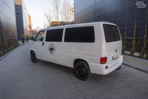 White Volkswagen Transporter 2001 in Klaipeda, with an engine capacity of 2.50 L and mileage of 577 thousand km for 2500 €, photo 6 on AUTOMOTO.COM.LV