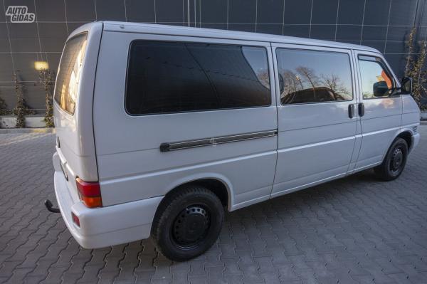 White Volkswagen Transporter 2001 in Klaipeda, with an engine capacity of 2.50 L and mileage of 577 thousand km for 2500 €, photo 6 on AUTOMOTO.COM.LV