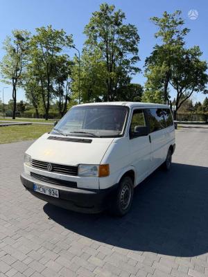 White Volkswagen Transporter 2001 in Kaunas, with an engine capacity of 2.50 L and mileage of 430 thousand km for 2999 €, photo  on AUTOMOTO.COM.LV