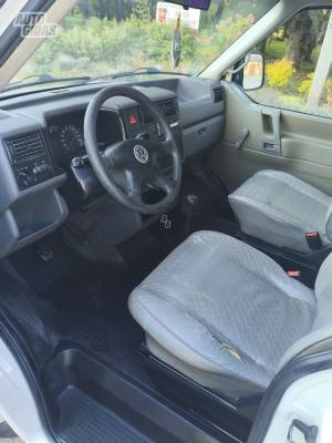 White Volkswagen Transporter 2003 in Joniskis, with an engine capacity of 2.50 L and mileage of 310 thousand km for 3998 €, photo 5 on AUTOMOTO.COM.LV