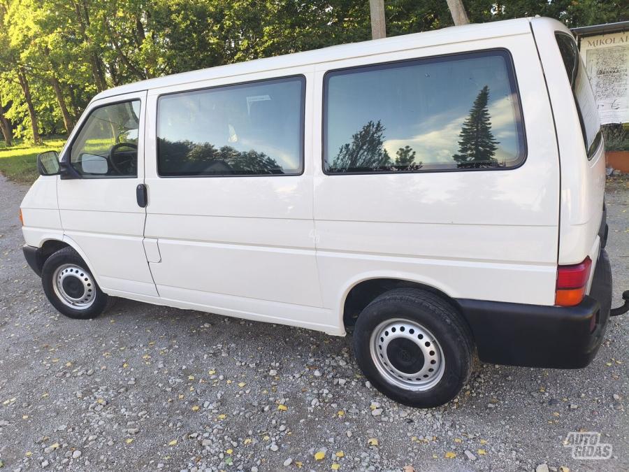 White Volkswagen Transporter 2003 in Joniskis, with an engine capacity of 2.50 L and mileage of 310 thousand km for 3998 €, photo 12 on AUTOMOTO.COM.LV