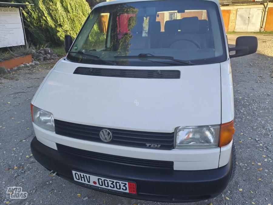 White Volkswagen Transporter 2003 in Joniskis, with an engine capacity of 2.50 L and mileage of 310 thousand km for 3998 €, photo 18 on AUTOMOTO.COM.LV