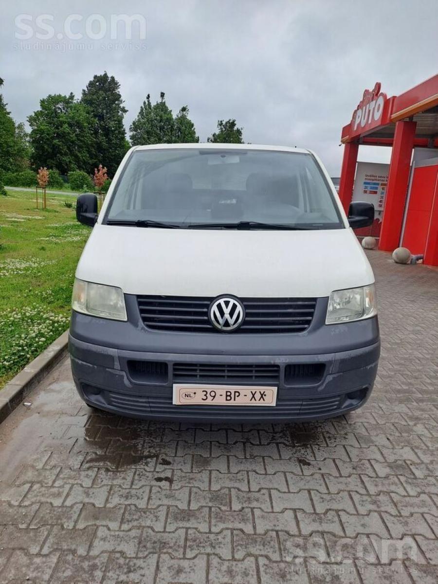 White Volkswagen Transporter 2004 in Riga, with an engine capacity of 1.90 L and mileage of 242 thousand km for 3200 €, photo 1 on AUTOMOTO.COM.LV
