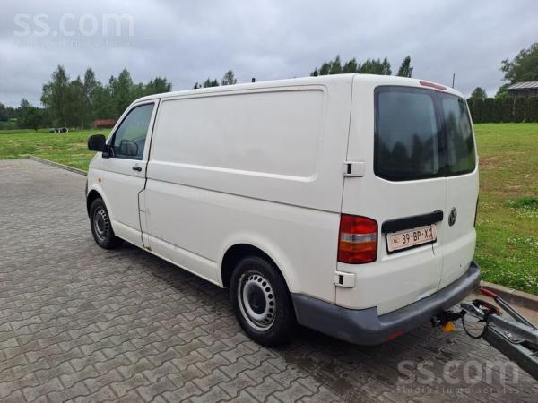 White Volkswagen Transporter 2004 in Riga, with an engine capacity of 1.90 L and mileage of 242 thousand km for 3200 €, photo 2 on AUTOMOTO.COM.LV