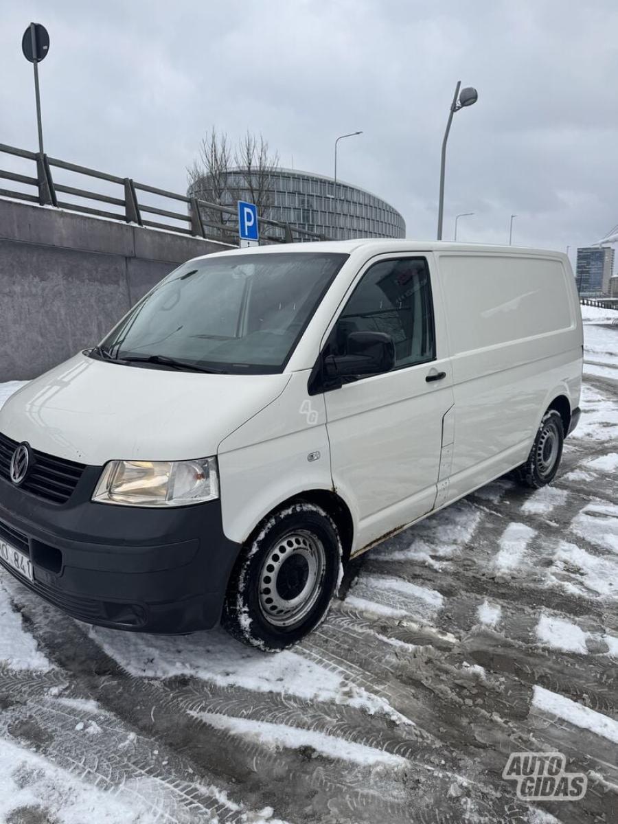 Balts Volkswagen Transporter 2005 Viļņa, ar dzinēja tilpumu 1.90 L un nobraukumu 406 tūkst. km par 2200 €, foto 1 vietnē AUTOMOTO.COM.LV