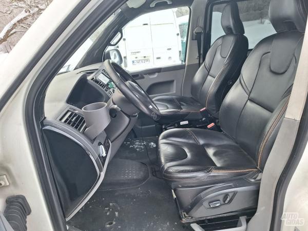 Balts Volkswagen Transporter 2006 Ignalina, ar dzinēja tilpumu 2.50 L un nobraukumu 430 tūkst. km par 4200 €, foto 7 vietnē AUTOMOTO.COM.LV