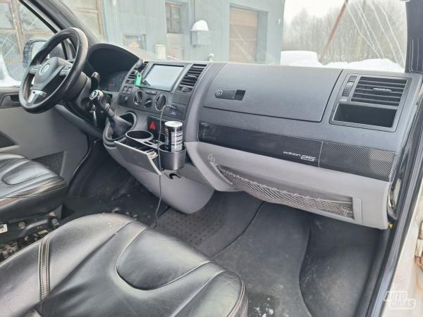 Balts Volkswagen Transporter 2006 Ignalina, ar dzinēja tilpumu 2.50 L un nobraukumu 430 tūkst. km par 4200 €, foto 9 vietnē AUTOMOTO.COM.LV