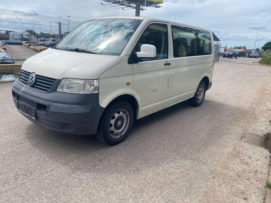 Balts Volkswagen Transporter 2006 Marijampole, ar dzinēja tilpumu 1.90 L un nobraukumu 333 tūkst. km par 3900 €, foto 1 vietnē AUTOMOTO.COM.LV