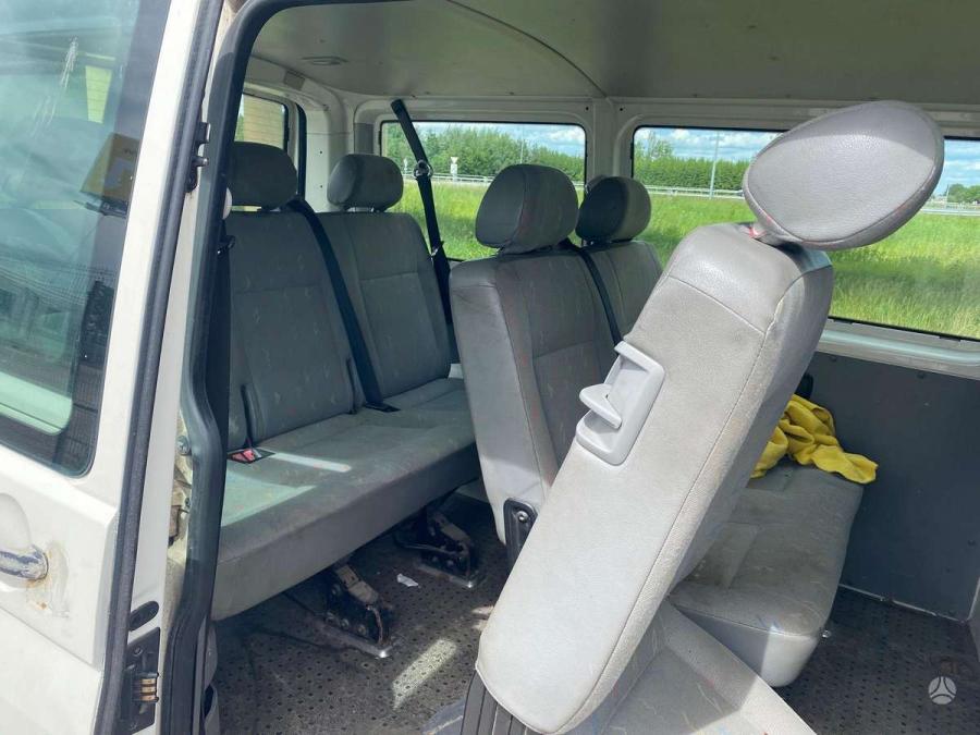 Balts Volkswagen Transporter 2006 Marijampole, ar dzinēja tilpumu 1.90 L un nobraukumu 333 tūkst. km par 3900 €, foto 7 vietnē AUTOMOTO.COM.LV