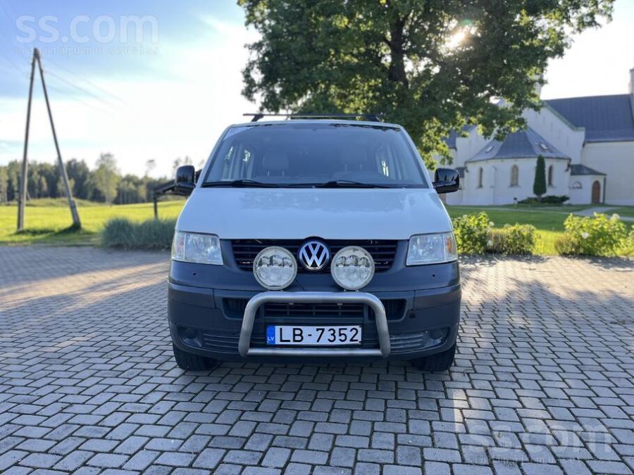 White Volkswagen Transporter 2006 in Cesis, with an engine capacity of 2.50 L and mileage of 361 thousand km for 3950 €, photo 6 on AUTOMOTO.COM.LV