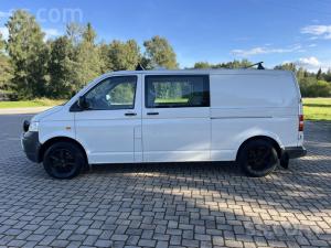 White Volkswagen Transporter 2006 in Cesis, with an engine capacity of 2.50 L and mileage of 361 thousand km for 3950 €, photo 7 on AUTOMOTO.COM.LV