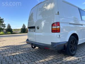 White Volkswagen Transporter 2006 in Cesis, with an engine capacity of 2.50 L and mileage of 361 thousand km for 3950 €, photo 10 on AUTOMOTO.COM.LV