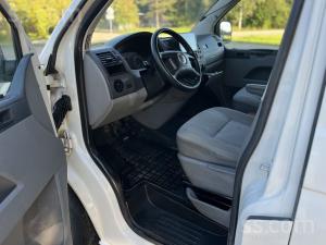 White Volkswagen Transporter 2006 in Cesis, with an engine capacity of 2.50 L and mileage of 361 thousand km for 3950 €, photo 14 on AUTOMOTO.COM.LV