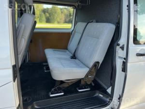 White Volkswagen Transporter 2006 in Cesis, with an engine capacity of 2.50 L and mileage of 361 thousand km for 3950 €, photo 18 on AUTOMOTO.COM.LV