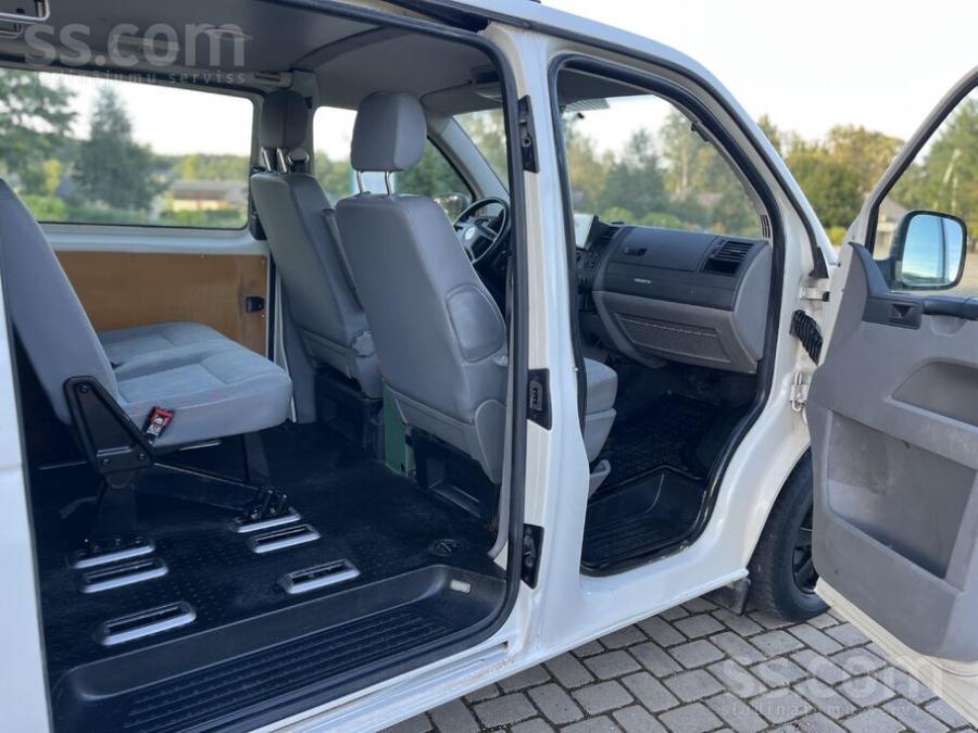 White Volkswagen Transporter 2006 in Cesis, with an engine capacity of 2.50 L and mileage of 361 thousand km for 3950 €, photo 19 on AUTOMOTO.COM.LV