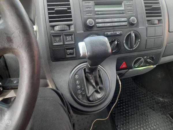 Balts Volkswagen Transporter 2008 Viļņa, ar dzinēja tilpumu 2.50 L un nobraukumu 253 tūkst. km par 4000 €, foto 6 vietnē AUTOMOTO.COM.LV