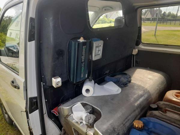 Balts Volkswagen Transporter 2008 Viļņa, ar dzinēja tilpumu 2.50 L un nobraukumu 253 tūkst. km par 4000 €, foto 10 vietnē AUTOMOTO.COM.LV