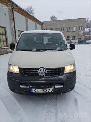 White Volkswagen Transporter 2009 in Riga, with an engine capacity of 2.50 L and mileage of 404 thousand km for 3388 €, photo  on AUTOMOTO.COM.LV