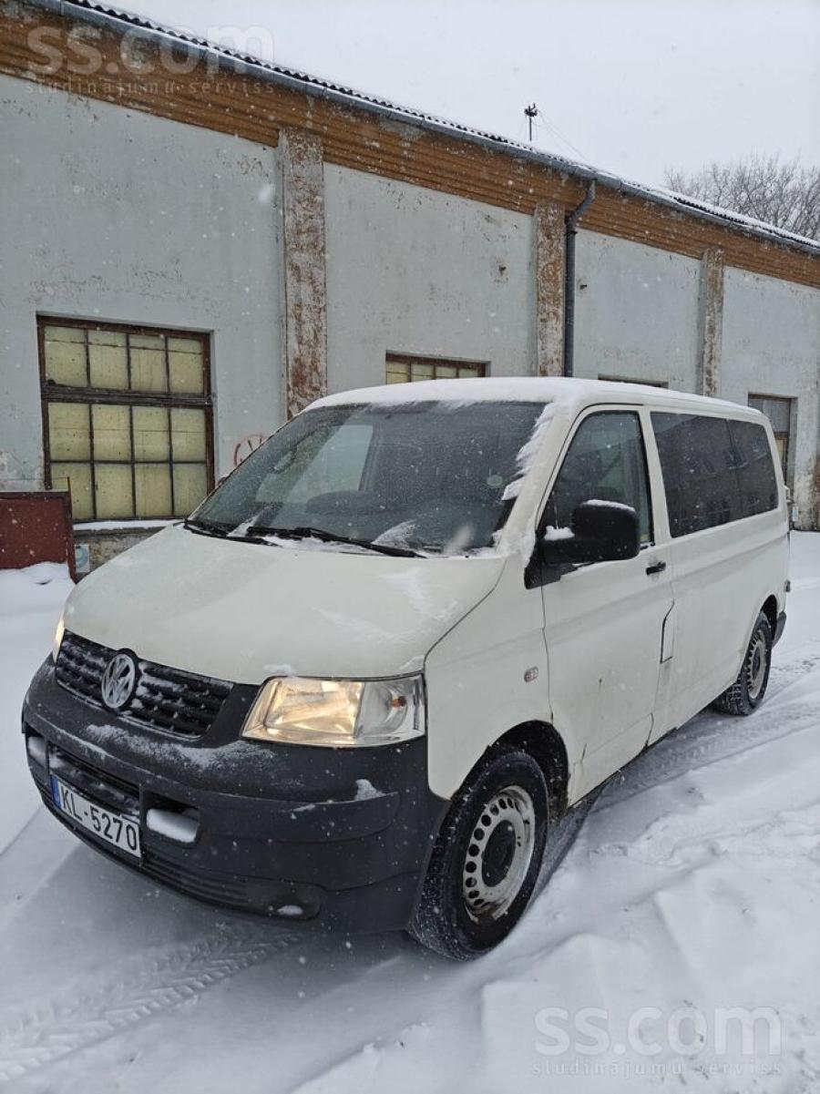 White Volkswagen Transporter 2009 in Riga, with an engine capacity of 2.50 L and mileage of 404 thousand km for 3388 €, photo 7 on AUTOMOTO.COM.LV