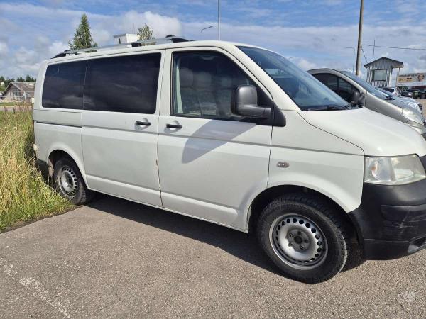 Balts Volkswagen Transporter 2009 Utena, ar dzinēja tilpumu 2.50 L un nobraukumu 386 tūkst. km par 2200 €, foto 1 vietnē AUTOMOTO.COM.LV