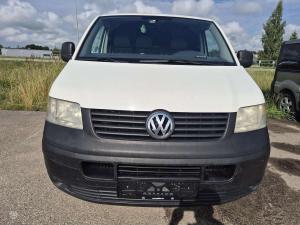 White Volkswagen Transporter 2009 in Utena, with an engine capacity of 2.50 L and mileage of 386 thousand km for 2200 €, photo 5 on AUTOMOTO.COM.LV