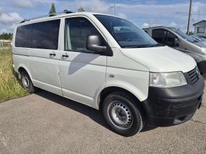 White Volkswagen Transporter 2009 in Utena, with an engine capacity of 2.50 L and mileage of 386 thousand km for 2200 €, photo 8 on AUTOMOTO.COM.LV