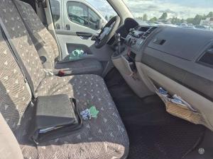 White Volkswagen Transporter 2009 in Utena, with an engine capacity of 2.50 L and mileage of 386 thousand km for 2200 €, photo 9 on AUTOMOTO.COM.LV
