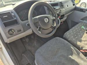 White Volkswagen Transporter 2009 in Utena, with an engine capacity of 2.50 L and mileage of 386 thousand km for 2200 €, photo 12 on AUTOMOTO.COM.LV