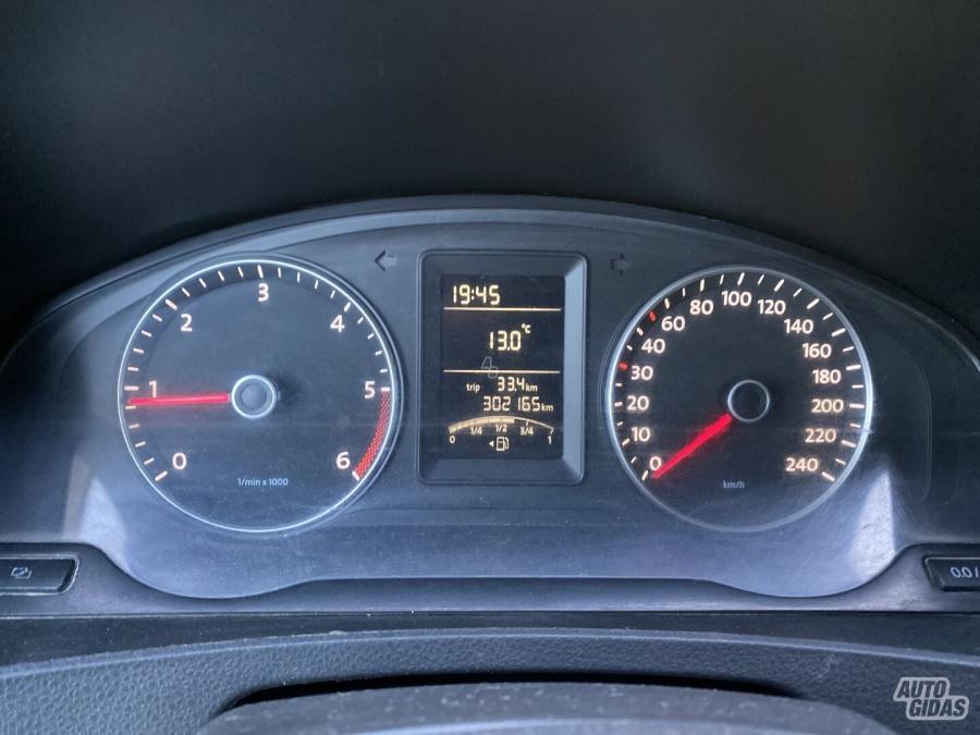 Balts Volkswagen Transporter 2010 Utena, ar dzinēja tilpumu 2.00 L un nobraukumu 302 tūkst. km par 7950 €, foto 22 vietnē AUTOMOTO.COM.LV
