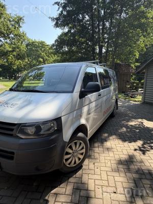Balts Volkswagen Transporter 2010 Kuldīga, ar dzinēja tilpumu 2.00 L un nobraukumu 379 tūkst. km par 8900 €, foto  vietnē AUTOMOTO.COM.LV