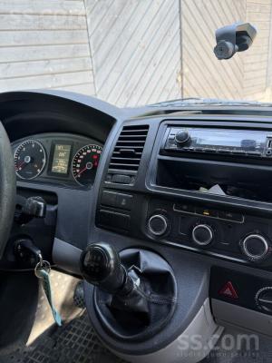 Balts Volkswagen Transporter 2010 Kuldīga, ar dzinēja tilpumu 2.00 L un nobraukumu 379 tūkst. km par 8900 €, foto 12 vietnē AUTOMOTO.COM.LV