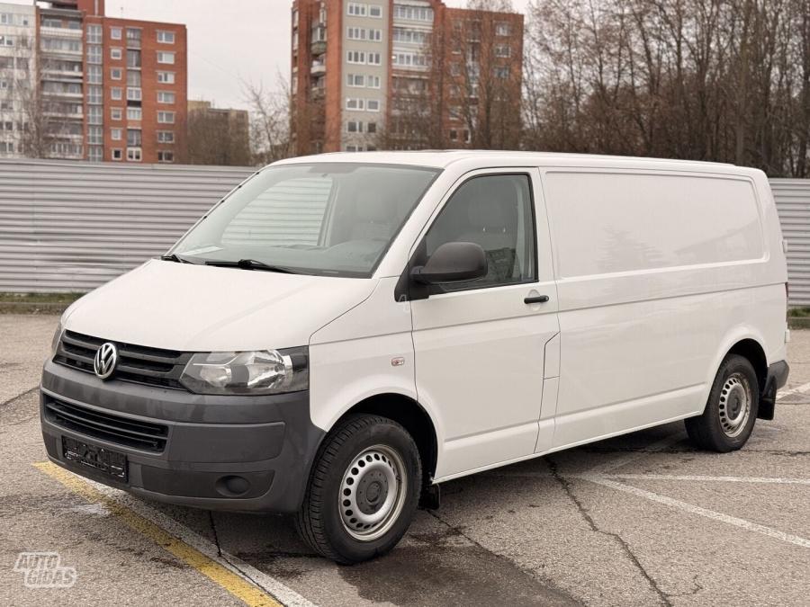 White Volkswagen Transporter 2011 in Kaunas, with an engine capacity of 2.00 L and mileage of 168 thousand km for 6799 €, photo 3 on AUTOMOTO.COM.LV