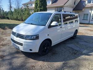 Balts Volkswagen Transporter 2011 Raseiniai, ar dzinēja tilpumu 2.00 L un nobraukumu 208 tūkst. km par 9200 €, foto  vietnē AUTOMOTO.COM.LV