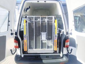 White Volkswagen Transporter 2011 in Ramuciai, with an engine capacity of 2.00 L and mileage of 314 thousand km for 9250 €, photo 5 on AUTOMOTO.COM.LV