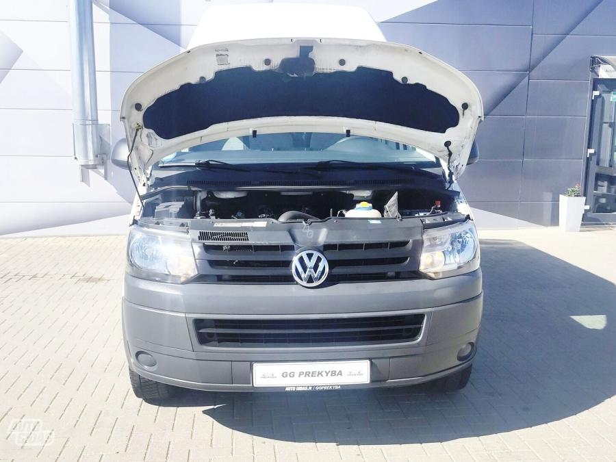 White Volkswagen Transporter 2011 in Ramuciai, with an engine capacity of 2.00 L and mileage of 314 thousand km for 9250 €, photo 27 on AUTOMOTO.COM.LV