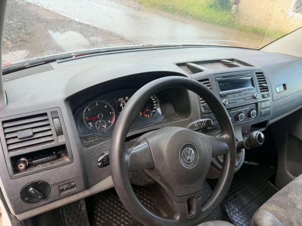 Balts Volkswagen Transporter 2011 Kauņa, ar dzinēja tilpumu 2.00 L un nobraukumu 286 tūkst. km par 4100 €, foto 8 vietnē AUTOMOTO.COM.LV