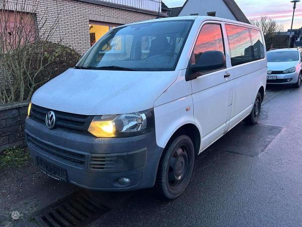 White Volkswagen Transporter 2013 in Vilkaviskis, with an engine capacity of 2.00 L and mileage of 297 thousand km for 4999 €, photo 1 on AUTOMOTO.COM.LV