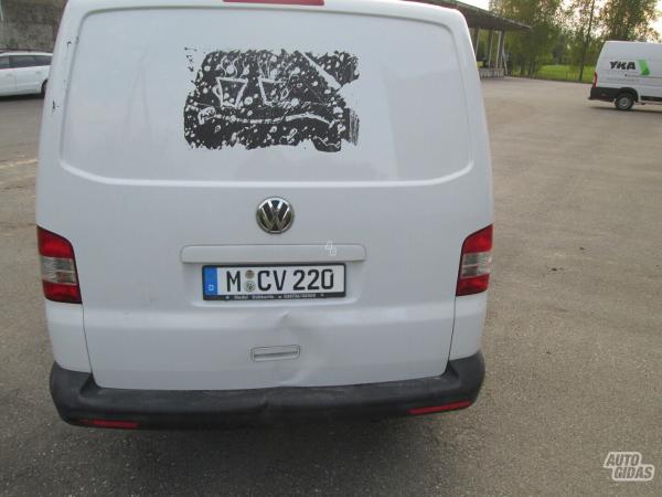 White Volkswagen Transporter 2014 in Kelme, with an engine capacity of 2.00 L and mileage of 326 thousand km for 5600 €, photo 5 on AUTOMOTO.COM.LV