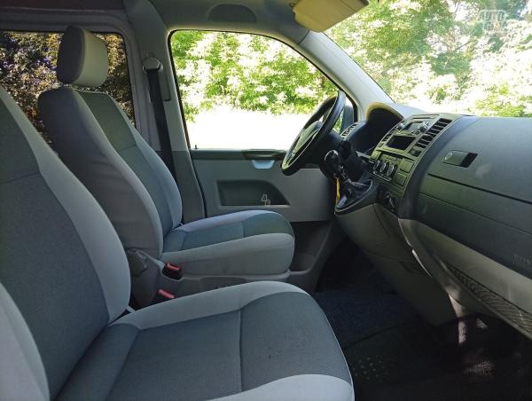 White Volkswagen Transporter 2014 in Vilnius, with an engine capacity of 2.00 L and mileage of 280 thousand km for 8600 €, photo 10 on AUTOMOTO.COM.LV