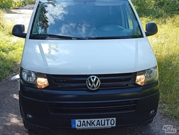 White Volkswagen Transporter 2014 in Vilnius, with an engine capacity of 2.00 L and mileage of 280 thousand km for 8600 €, photo 3 on AUTOMOTO.COM.LV