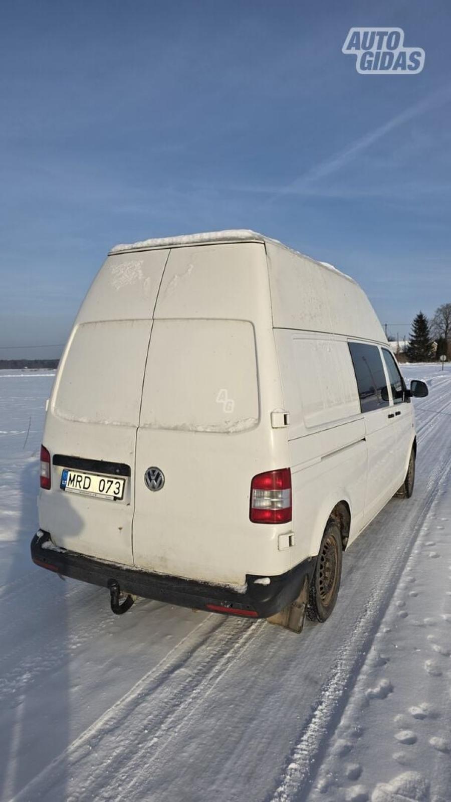 White Volkswagen Transporter 2015 in Panevezys, with an engine capacity of 2.00 L and mileage of 420 thousand km for 6700 €, photo 3 on AUTOMOTO.COM.LV