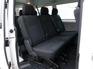 White Volkswagen Transporter 2016 in Ramuciai, with an engine capacity of 2.00 L and mileage of 181 thousand km for 13950 €, photo 22 on AUTOMOTO.COM.LV