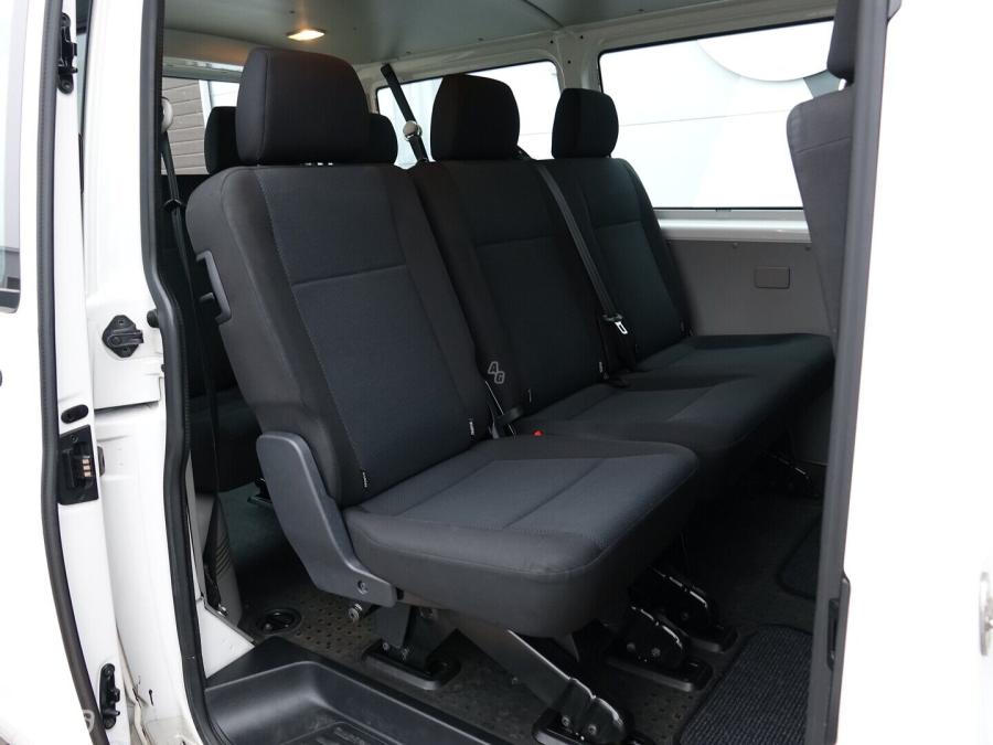 White Volkswagen Transporter 2016 in Ramuciai, with an engine capacity of 2.00 L and mileage of 181 thousand km for 13950 €, photo 22 on AUTOMOTO.COM.LV