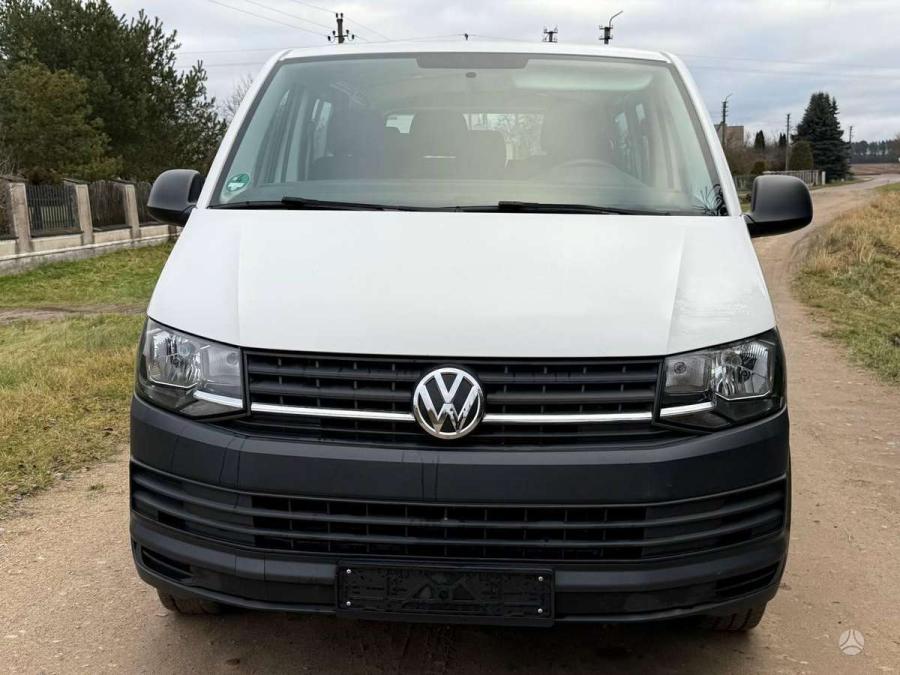Balts Volkswagen Transporter 2018 Viļņa, ar dzinēja tilpumu 2.00 L un nobraukumu 195 tūkst. km par 14200 €, foto 3 vietnē AUTOMOTO.COM.LV