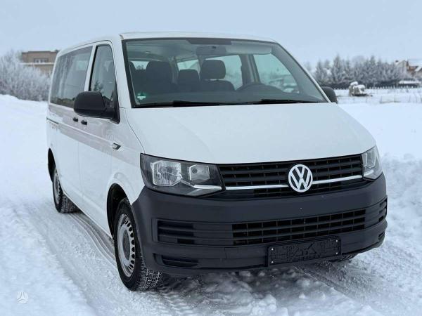 Balts Volkswagen Transporter 2018 Viļņa, ar dzinēja tilpumu 2.00 L un nobraukumu 195 tūkst. km par 13900 €, foto 2 vietnē AUTOMOTO.COM.LV