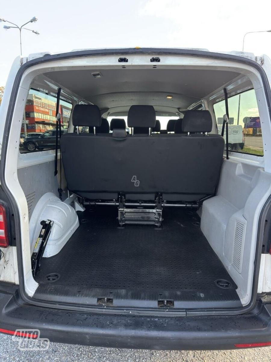 White Volkswagen Transporter 2019 in Klaipeda, with an engine capacity of 2.00 L and mileage of 224 thousand km for 17300 €, photo 8 on AUTOMOTO.COM.LV