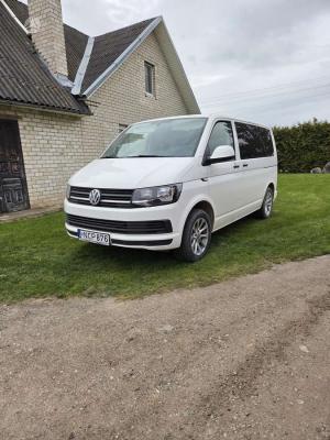 White Volkswagen Transporter 2019 in Sakiai, with an engine capacity of 1.97 L and mileage of 235 thousand km for 11500 €, photo 3 on AUTOMOTO.COM.LV