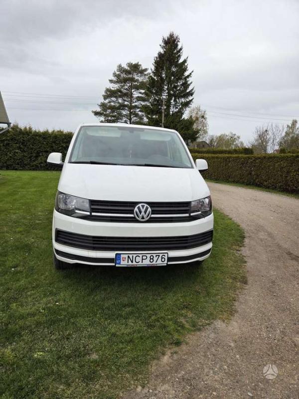 White Volkswagen Transporter 2019 in Sakiai, with an engine capacity of 1.97 L and mileage of 235 thousand km for 11500 €, photo 4 on AUTOMOTO.COM.LV